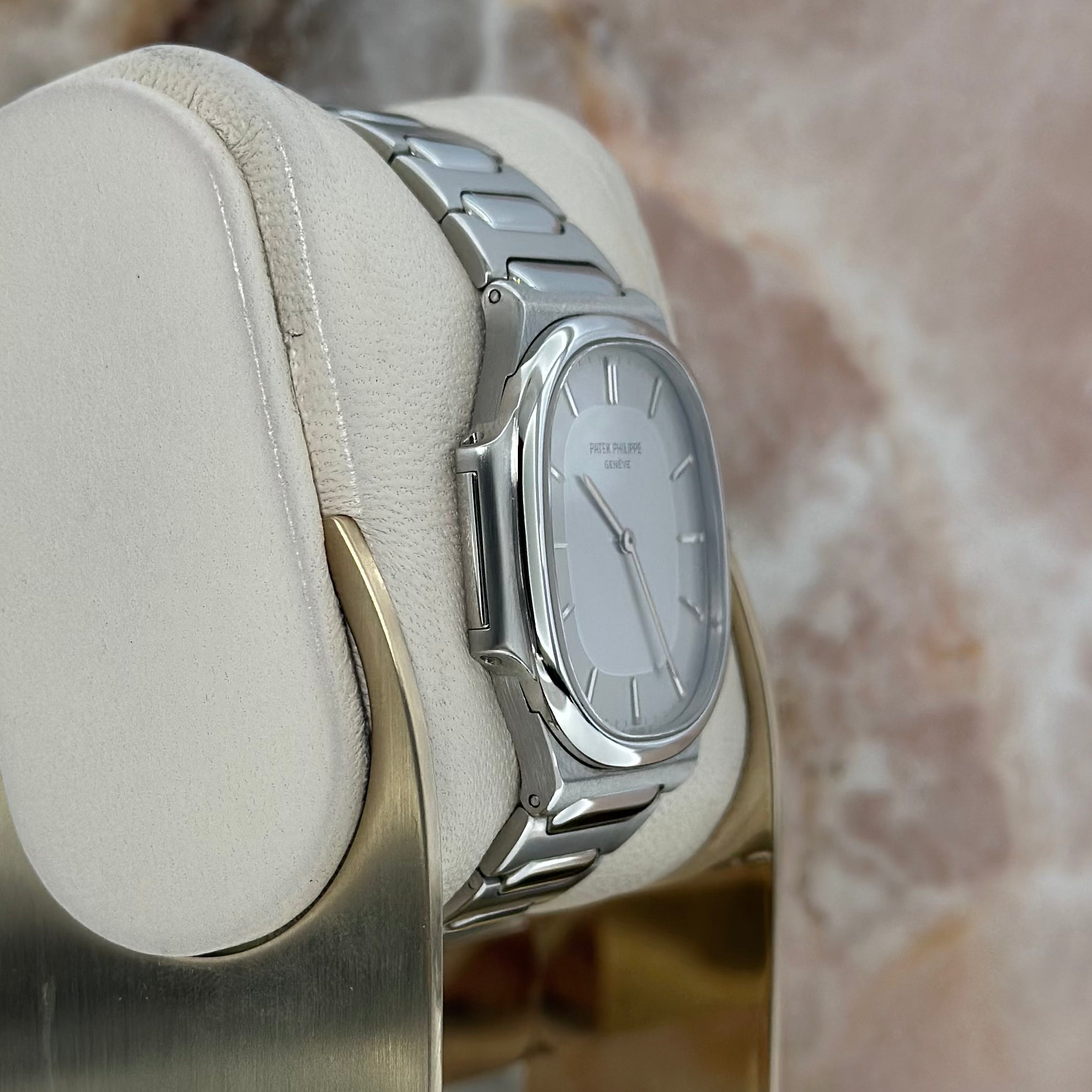 Patek Philippe Nautilus REF. 3770 – Nautilus Watches